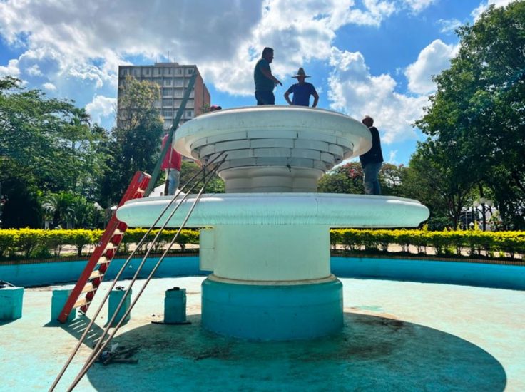Prefeitura inicia manutenção da Fonte Luminosa – Notícias de Araras Prefeitura inicia manutenção da Fonte Luminosa – Notícias de Araras